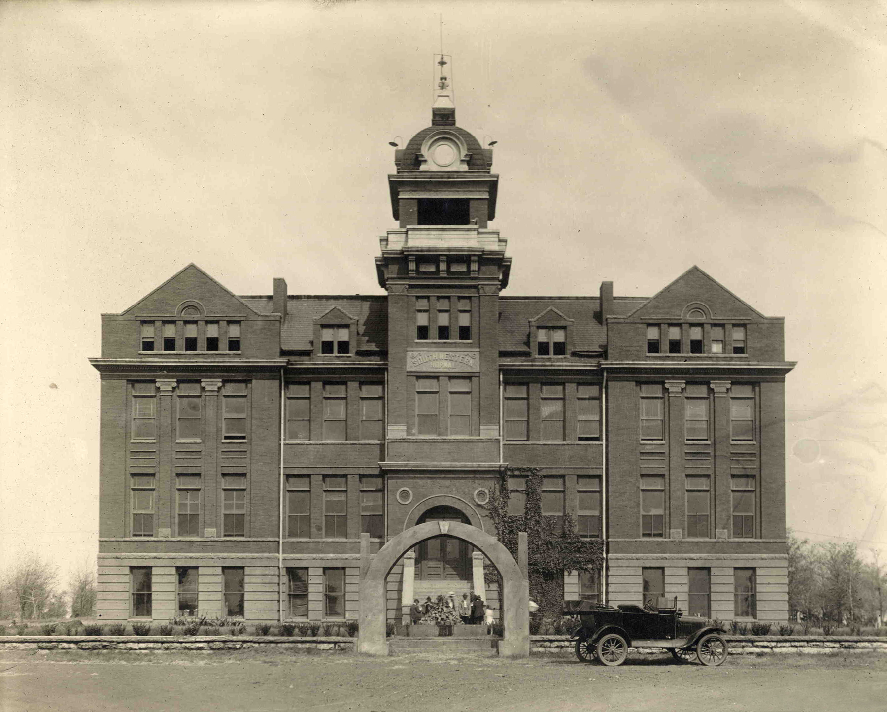 Normal School | MEADOR.ORG